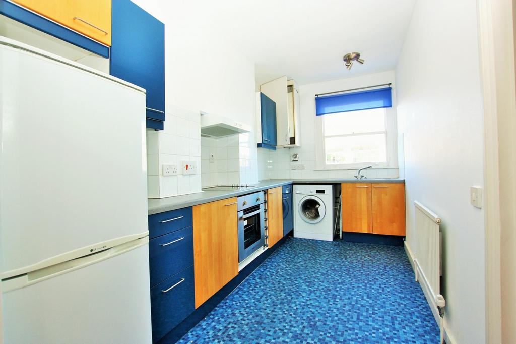 Roderick Road, Hampstead, NW3 2 bed flat - £1,733 pcm (£400 pw)