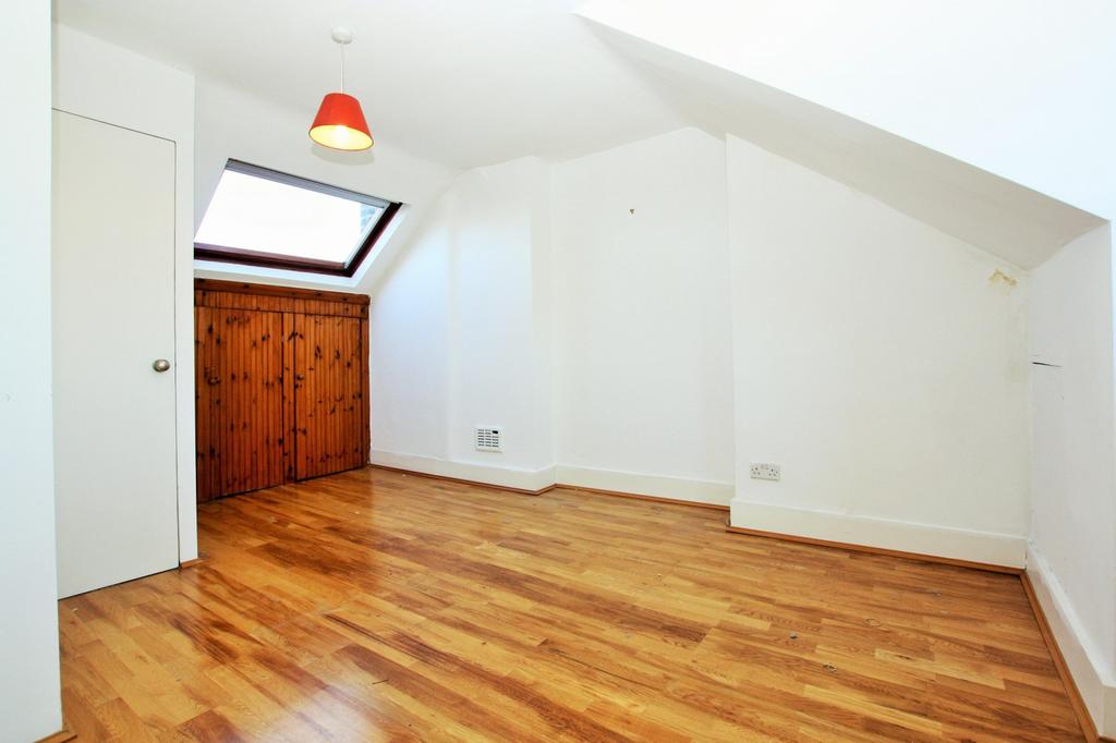 Roderick Road, Hampstead, NW3 2 bed flat - £1,733 pcm (£400 pw)