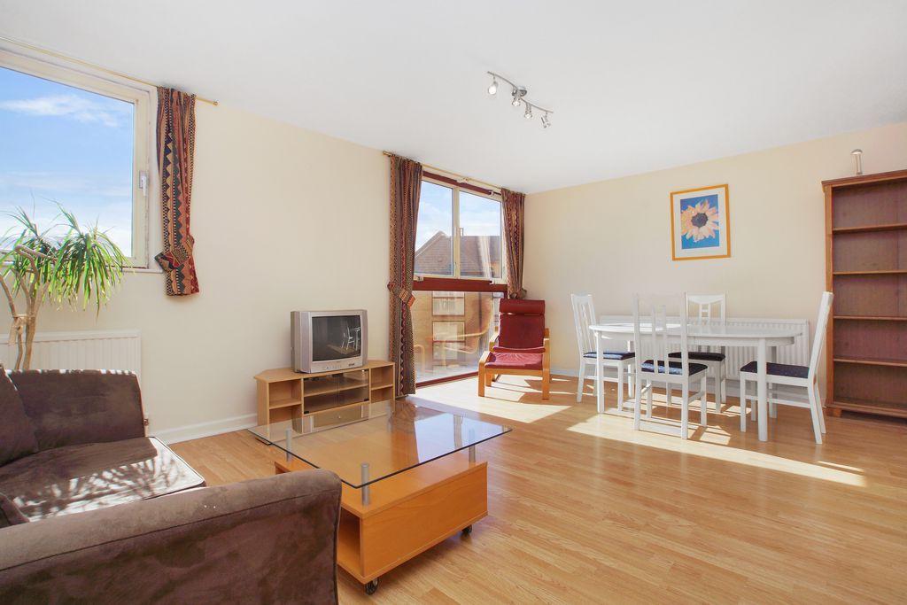 Leeward Court, Asher Way, Wapping, E1W 1 bed apartment - £1,551 pcm (£ ...