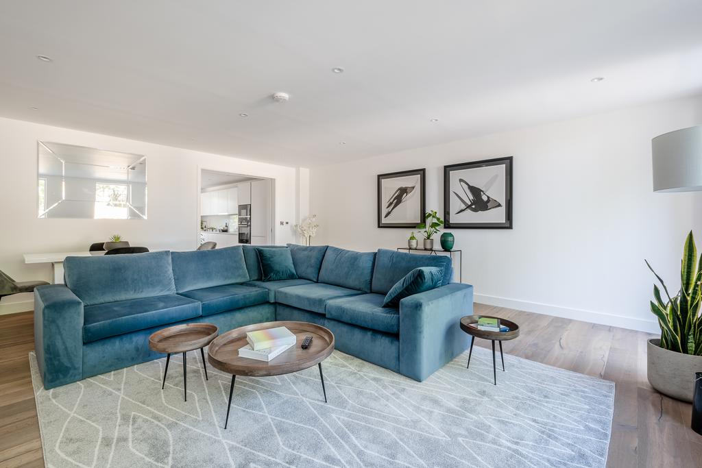 Blackburn House, Prodigal Square, Hackney Gardens, London, E8 3 bed ...