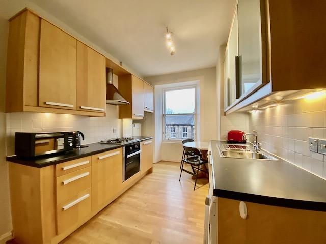 Tanfield, Canonmills, Edinburgh, EH3 2 bed flat - £1,300 pcm (£300 pw)