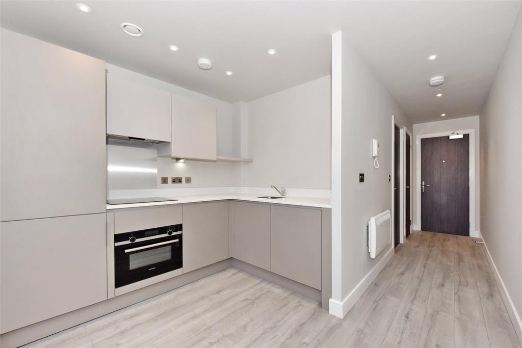 Iron House, Metalworks, Petersfield Avenue, Slough, SL2 1 bed flat - £ ...