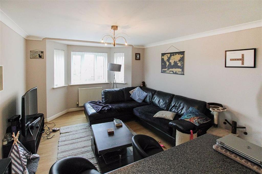 Saxstead Rise Wortley Leeds West 2 Bed Apartment £105 000