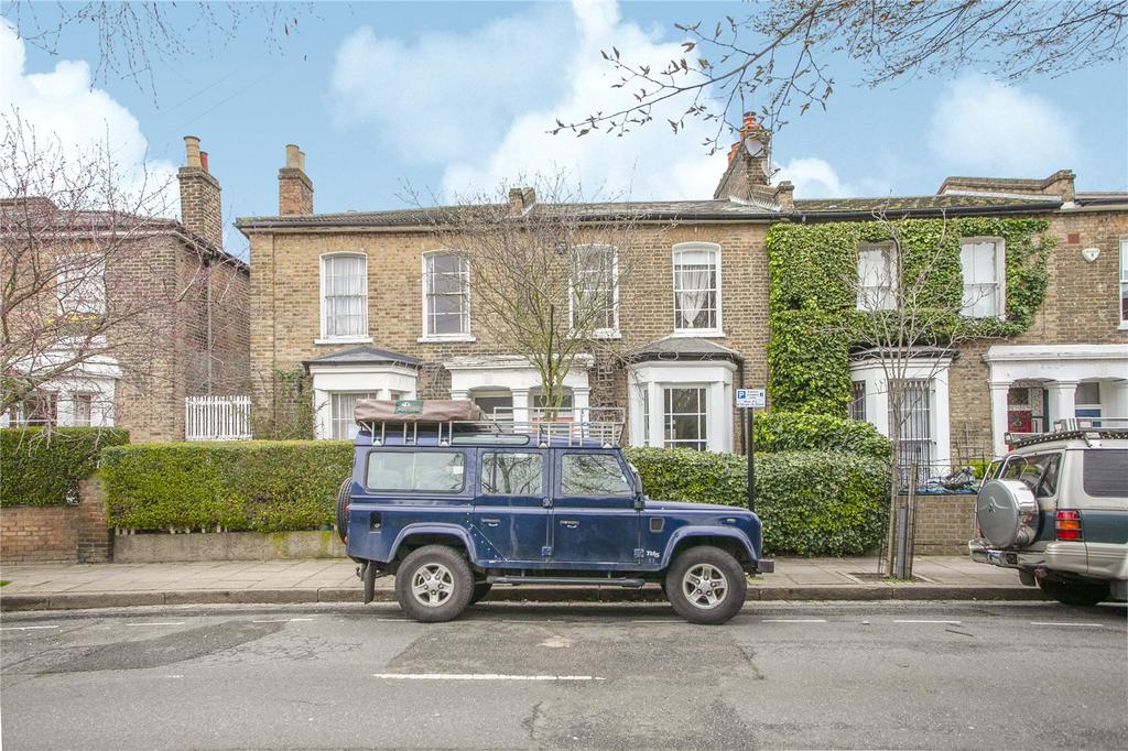 Gayhurst Road, London, E8 3 bed end of terrace house - £1,100,000