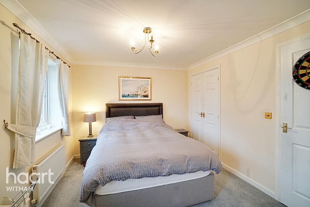 Britten Crescent, Witham 3 bed semi-detached house - £300,000