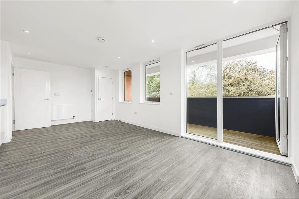 Wingfield Court, Beaumont Road, SW19 1 bed flat - £2,100 pcm (£485 pw)