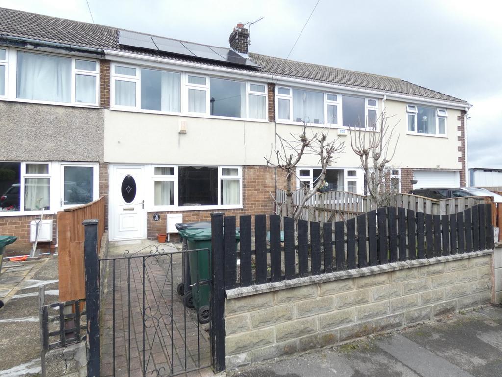 Lower Hall Close, Liversedge, WF15 3 bed townhouse - £130,000