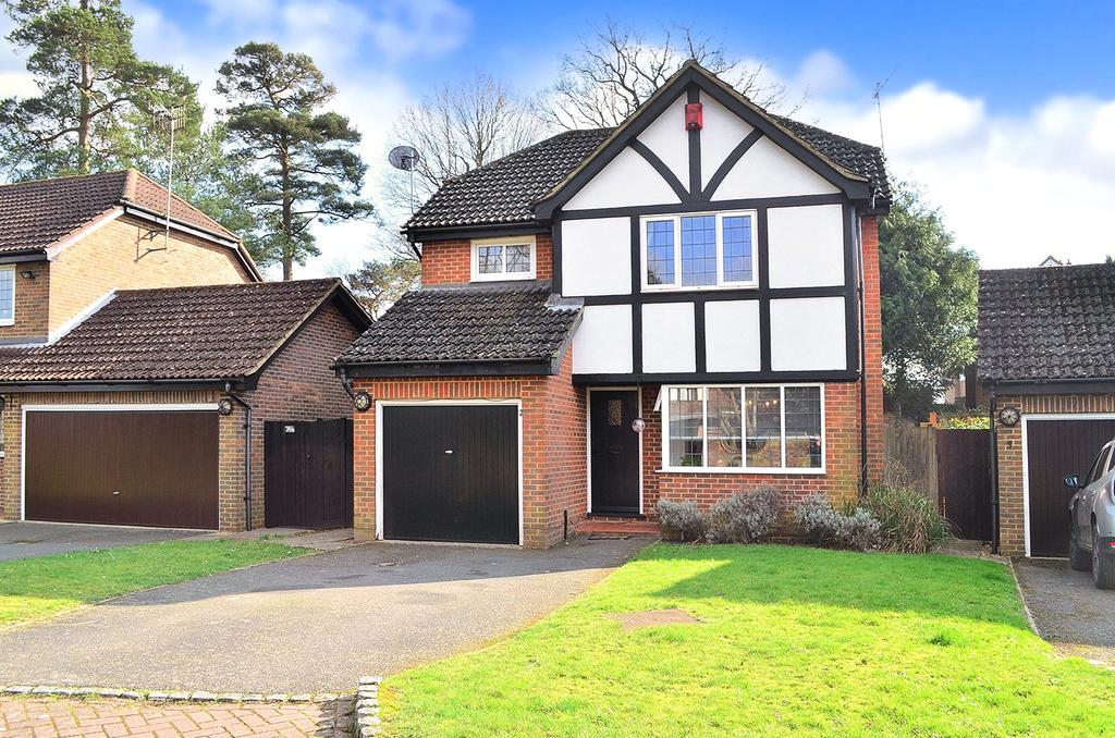 East Grinstead, West Sussex, RH19 4 bed detached house - £550,000