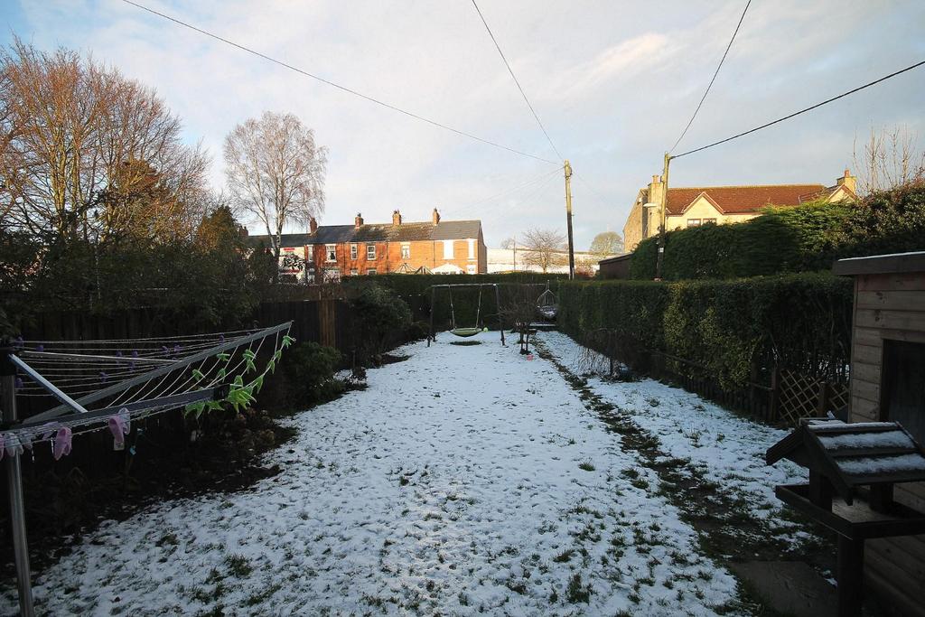 Plantation Terrace, Fir Tree, Crook 3 bed end of terrace house - £150,000