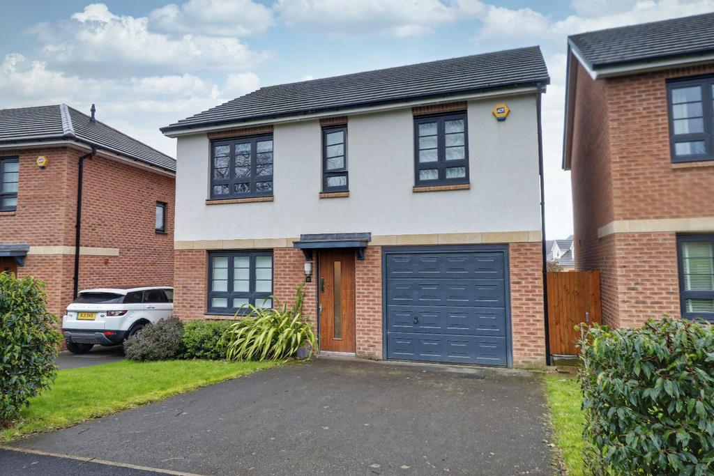 Low Hall Road, Horsforth 3 bed detached house - £425,000