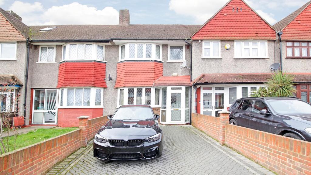 Longhill Road, London 3 bed terraced house - £2,000 pcm (£462 pw)