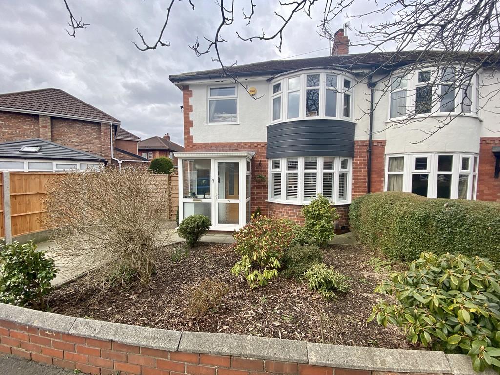 Shakespeare Drive, Cheadle 3 bed semi-detached house - £275,000