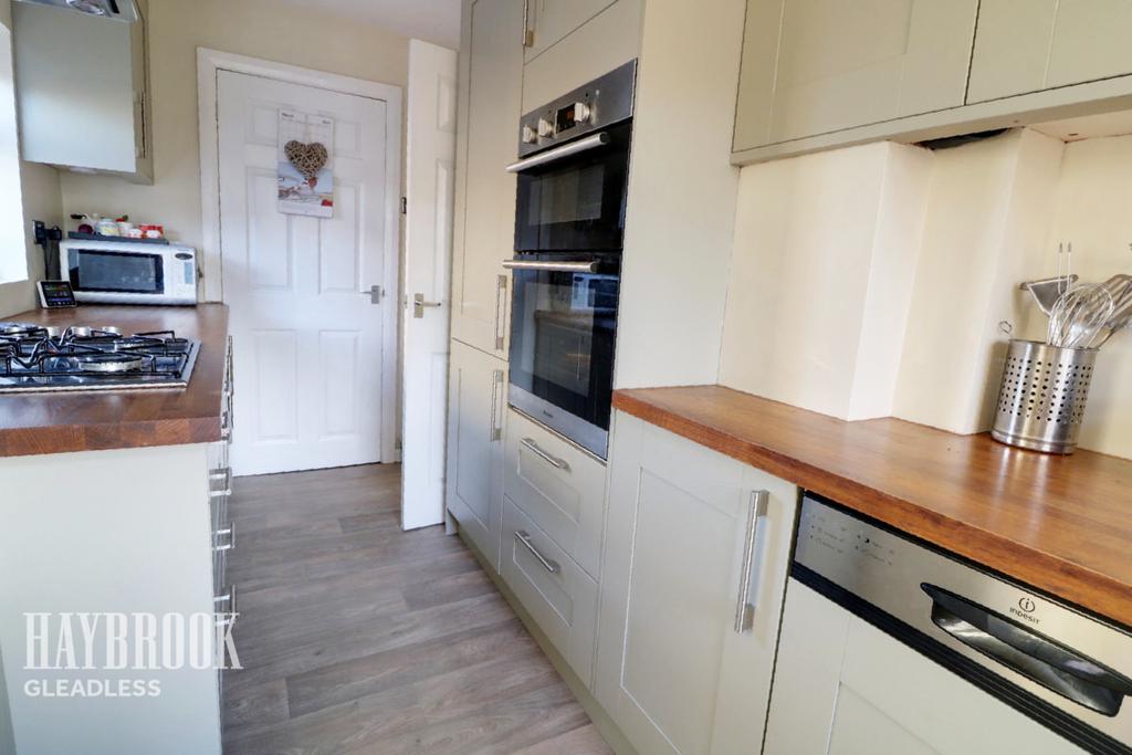 Charnock Crescent, Sheffield 3 bed semi-detached house - £200,000