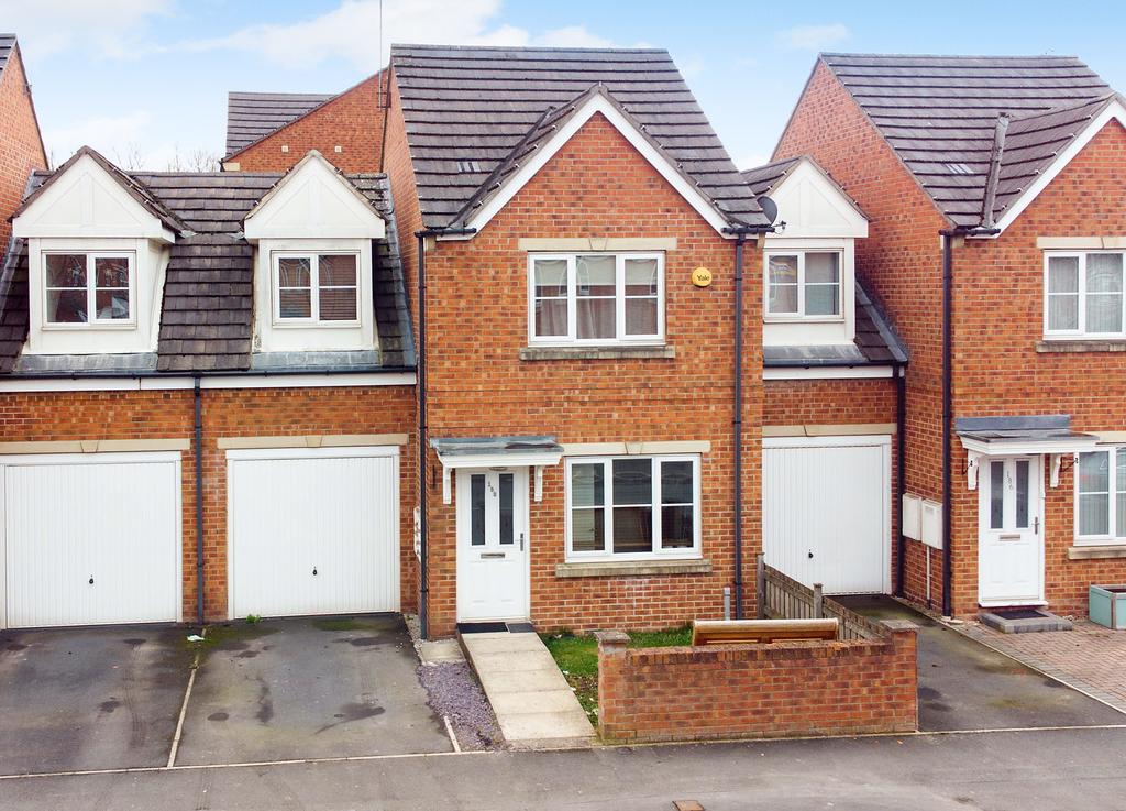 Stanks Drive, Leeds, LS14 3 bed terraced house - £795 pcm (£183 pw)