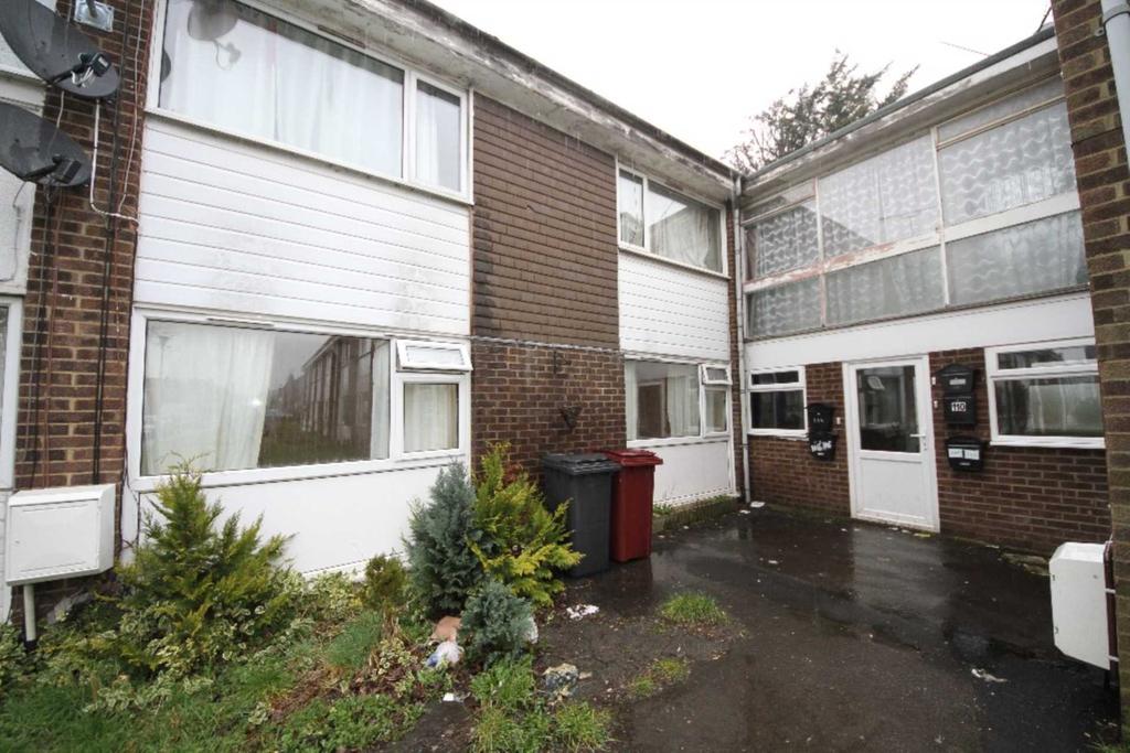 Chester Street, Reading 2 bed flat - £190,000