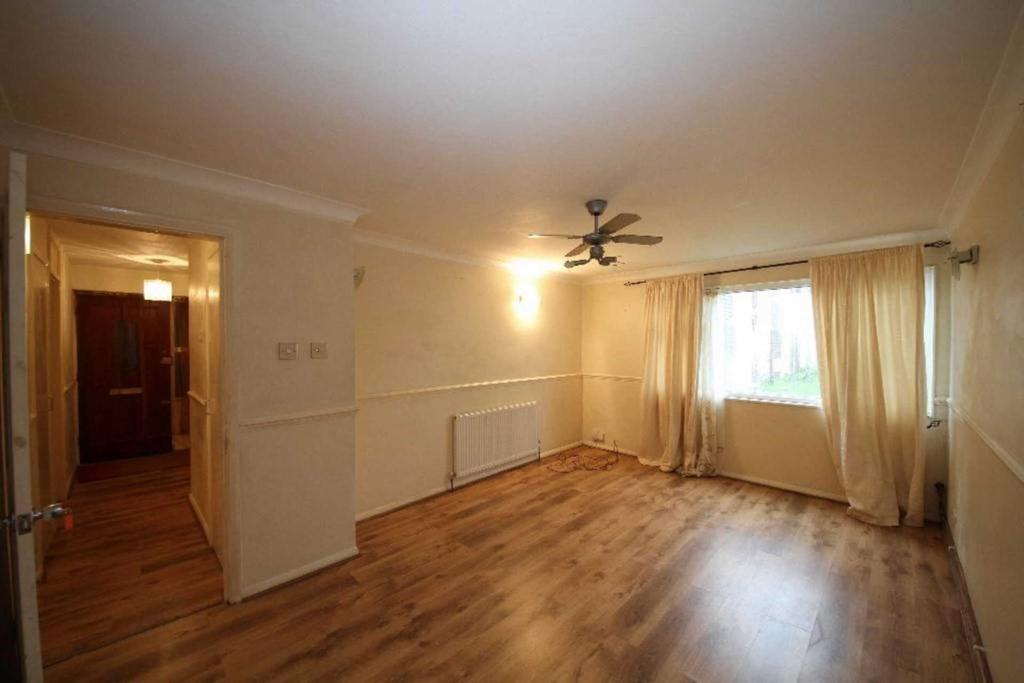 Chester Street, Reading 2 bed flat - £190,000