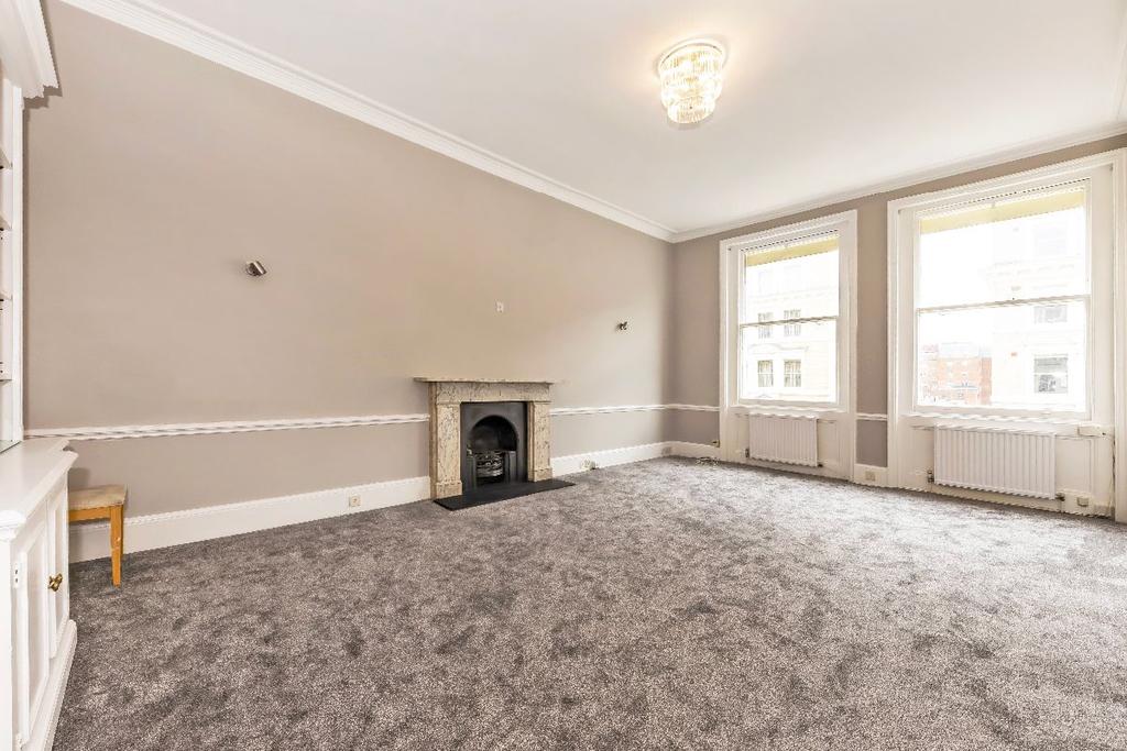 Queens Gate Place, SW7 2 bed apartment - £3,358 pcm (£775 pw)