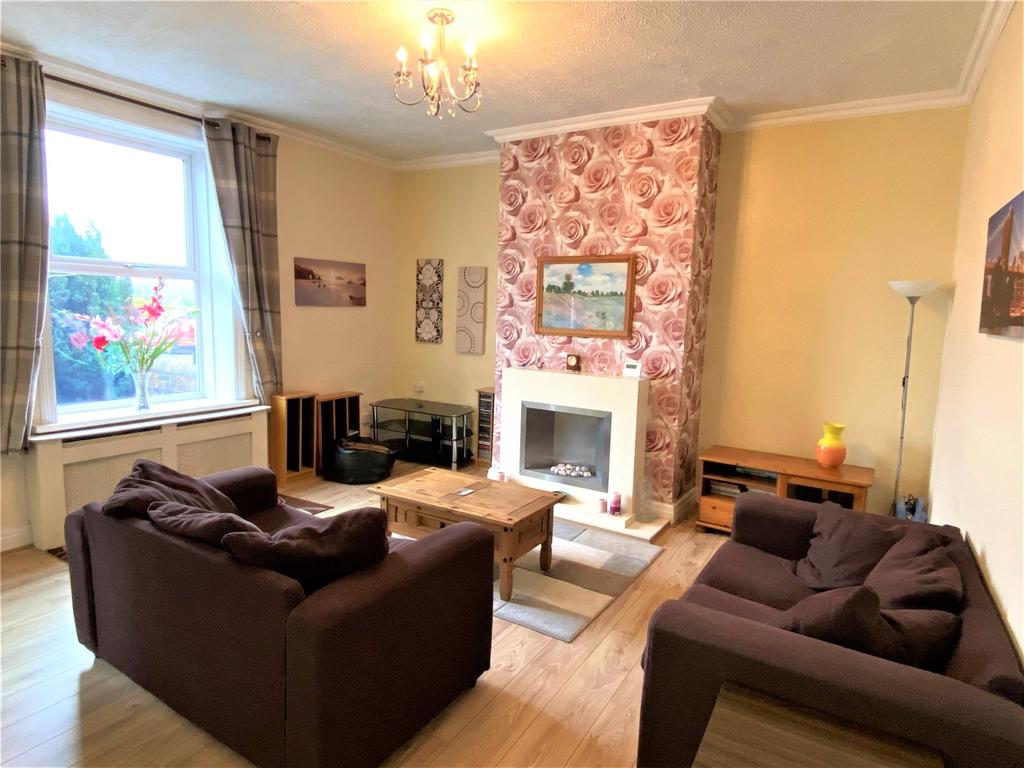 Shetcliffe Lane, Bierley, Bradford, BD4 1 bed terraced house - £65,000