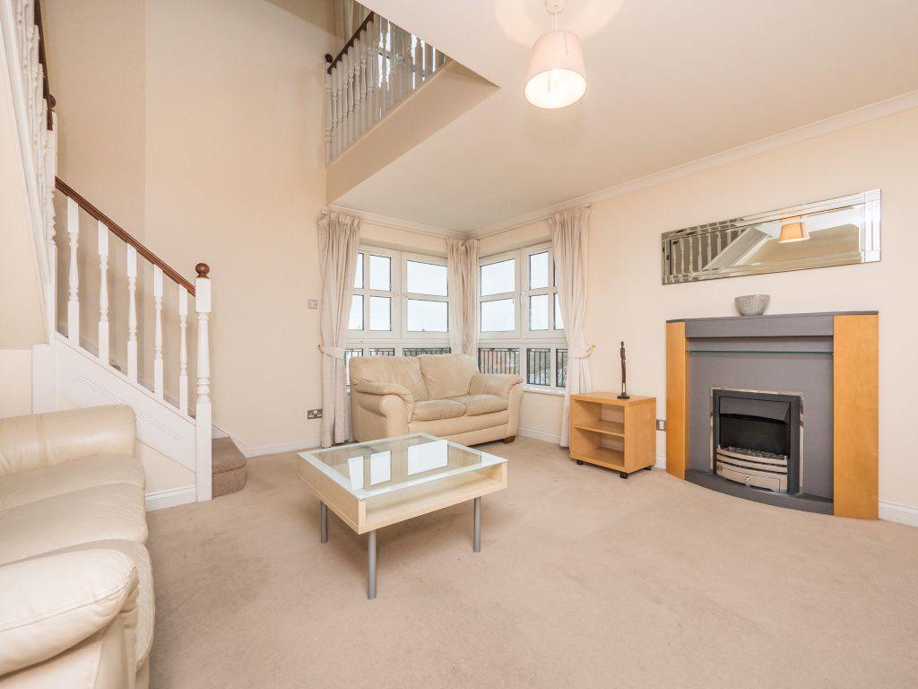 SPRINGFIELD STREET, LEITH, EH6 5DE 2 bed flat - £1,100 pcm (£254 pw)