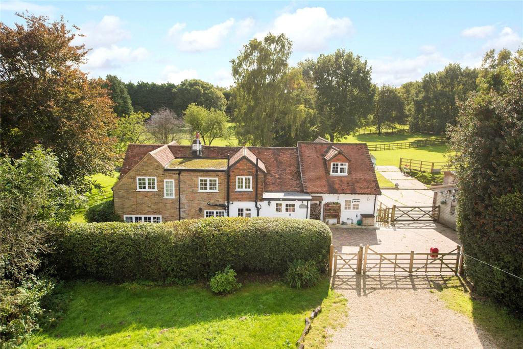Cadmore End Common, Cadmore End, High... 5 bed equestrian property - £ ...
