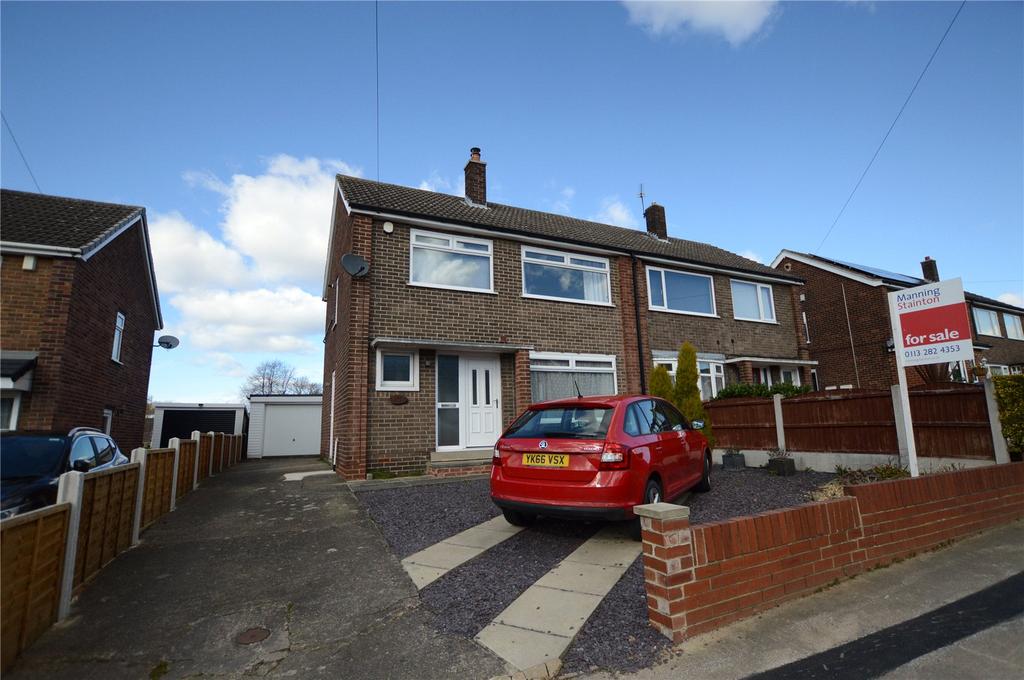 New Windsor Drive, Rothwell, Leeds 3 bed semi-detached house - £245,000