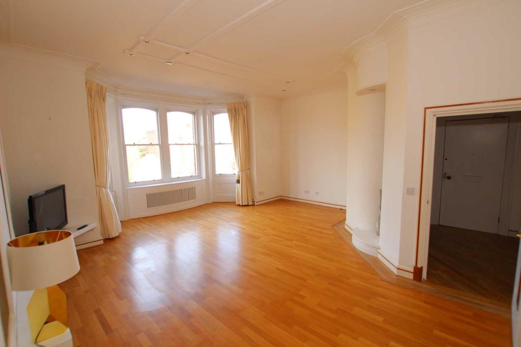 Buxton Road, Eastbourne, BN20 7LF 2 bed flat - £250,000
