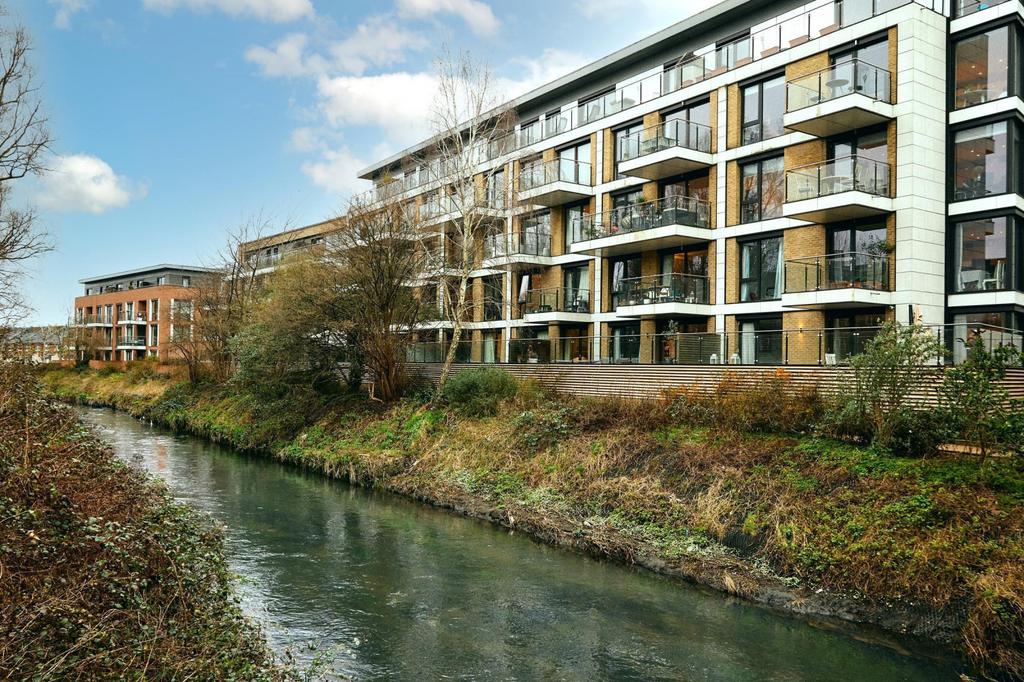 George View House, Earlsfield, SW18 1 bed apartment - £1,550 pcm (£358 pw)