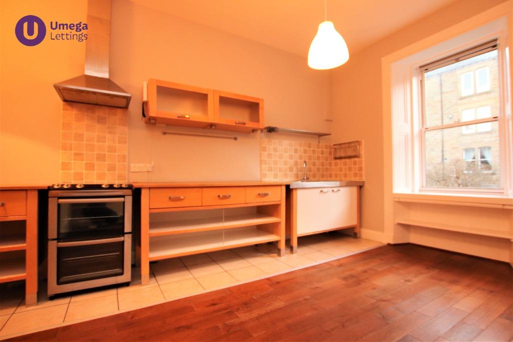 Ivy Terrace, Slateford, Edinburgh, EH11 3 bed duplex - £1,400 pcm (£323 pw)