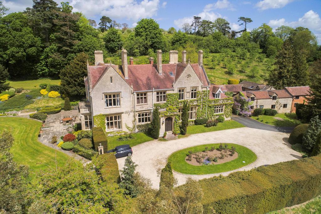 Woolstone, Nr. Cheltenham... 7 bed detached house - £2,850,000