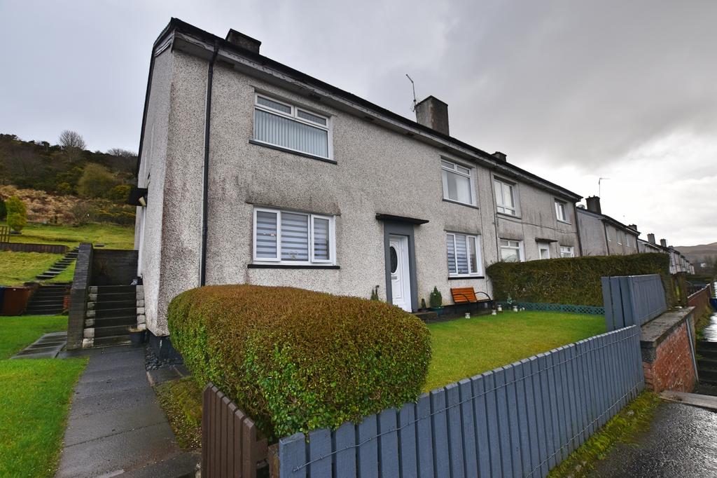 GRIEVE ROAD, GREENOCK 2 bed flat - £70,000