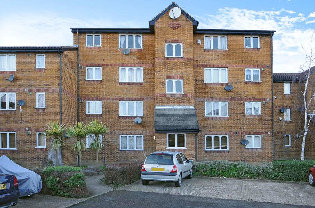 John Silkin Lane London SE8 Studio - £925 pcm (£213 pw)