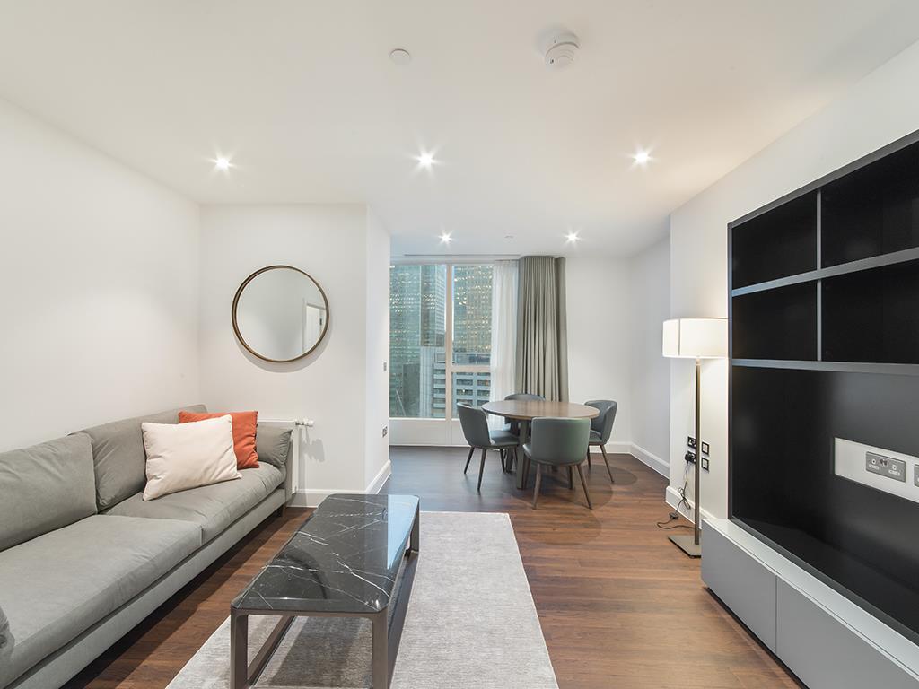 Ostro Tower, 31 Harbour Way, Nr... 1 bed flat - £1,850 pcm (£427 pw)