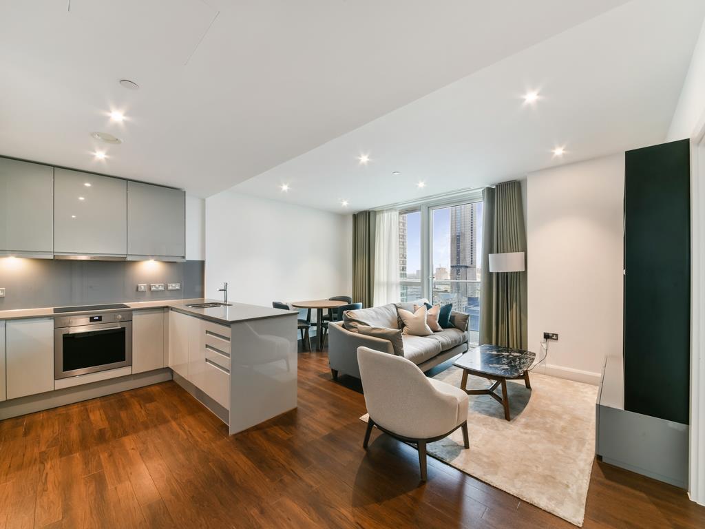 Sirocco Tower, Nr Canary Wharf... 1 bed flat - £1,963 pcm (£453 pw)