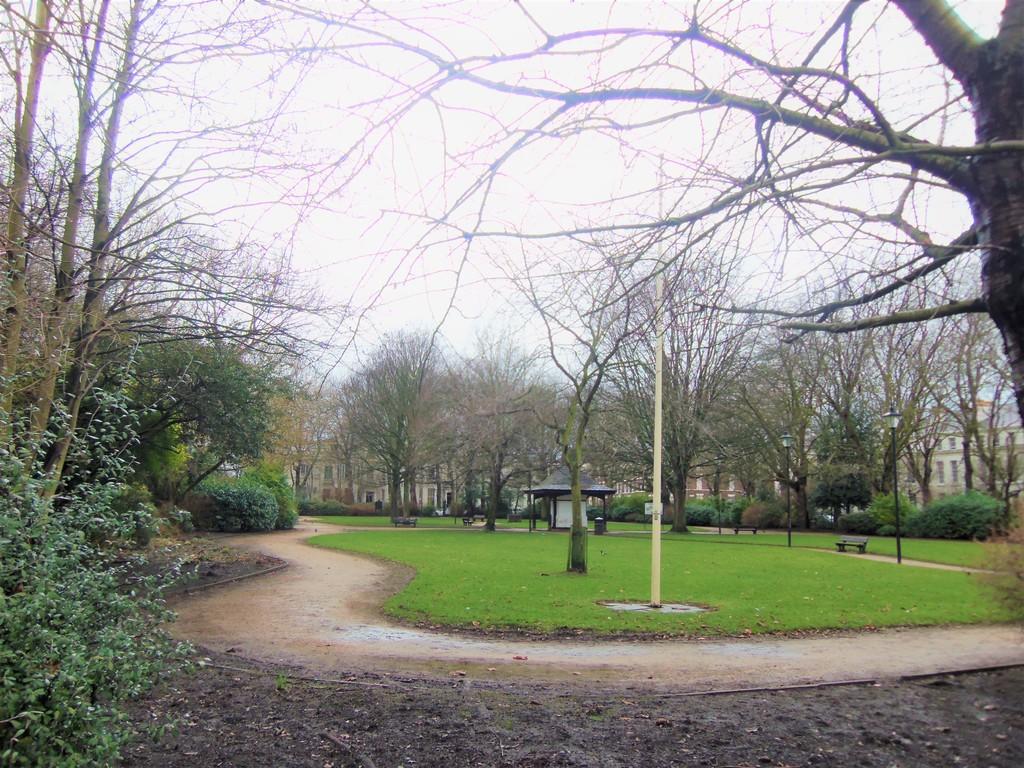 Faulkner Square, Liverpool, Merseyside 2 bed flat - £695 pcm (£160 pw)