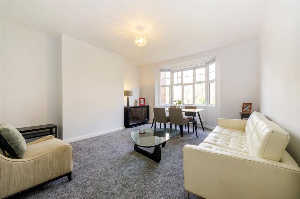 Frognal Court, Finchley Road... 3 bed flat - £2,145 pcm (£495 pw)