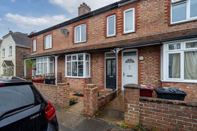 Grove Road Chichester 3 Bed Terraced House £340 000