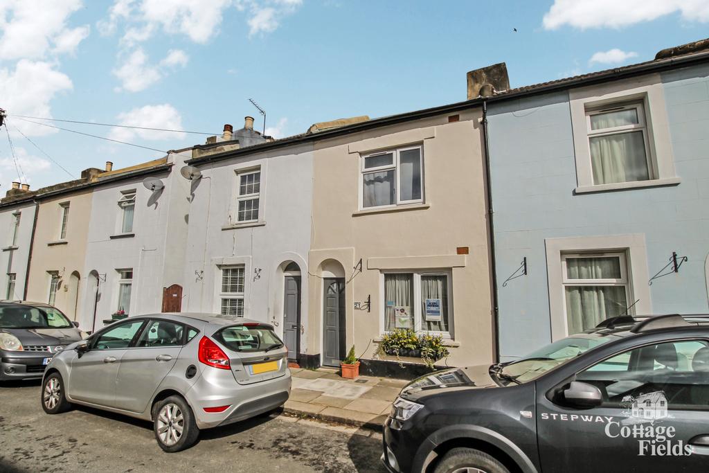 Primrose Avenue Enfield Chase En2 Two Bedroom Cottage 2 Bed