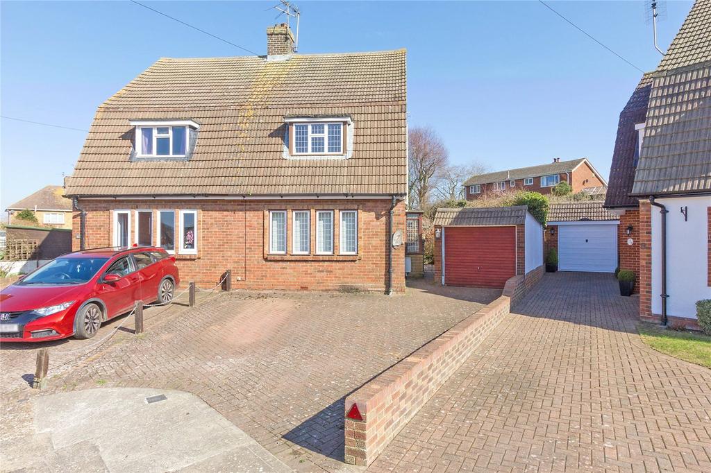 Caldew Grove, Sittingbourne, ME10 3 bed semi-detached house - £300,000