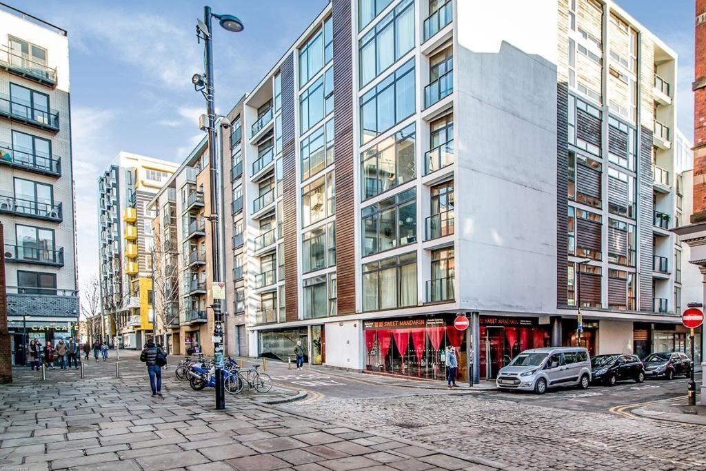 Design House, 108 High Street, Manchester 2 bed apartment - £925 pcm (£ ...
