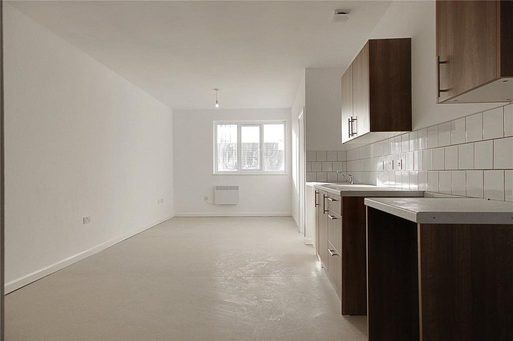Crown Road, Enfield, EN1 1 bed flat - £1,150 pcm (£265 pw)