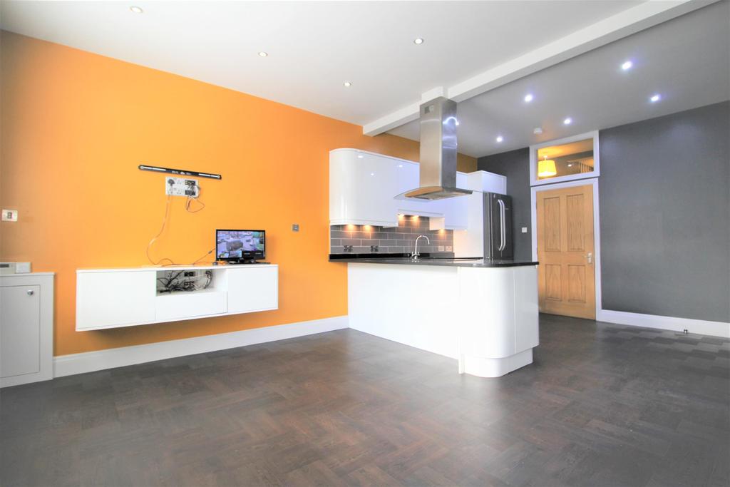 Fog Lane, Manchester, M20 6FJ 3 bed flat - £1,095 pcm (£253 pw)