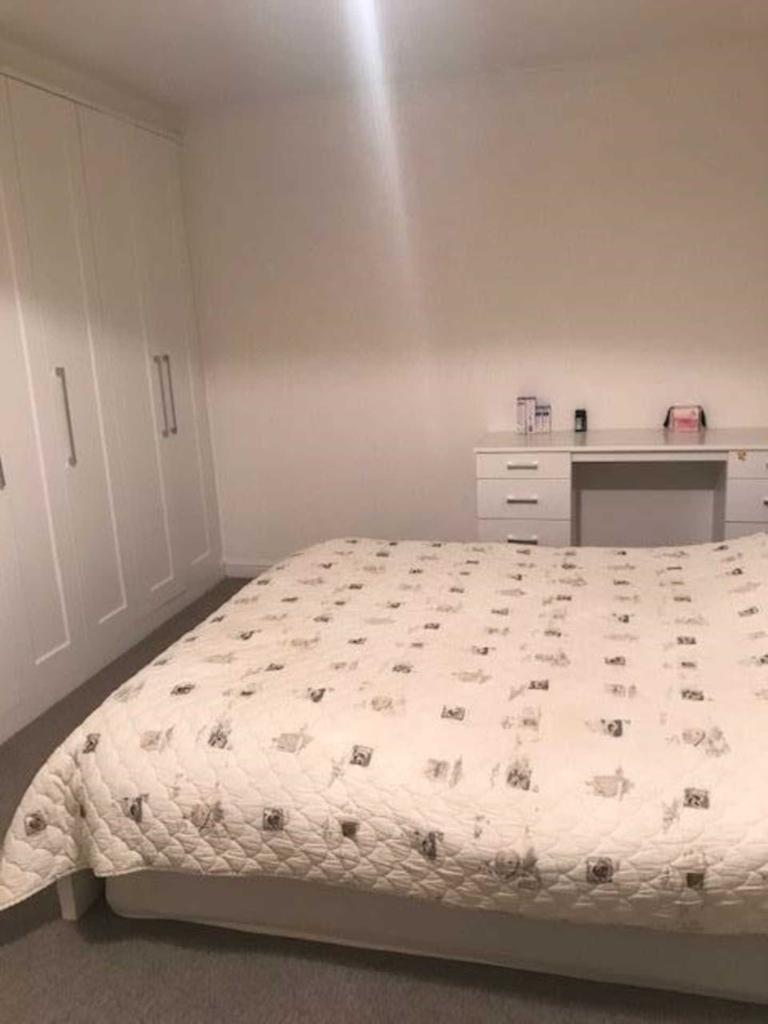 Meridian Place, E14, London 2 bed flat - £1,850 pcm (£427 pw)