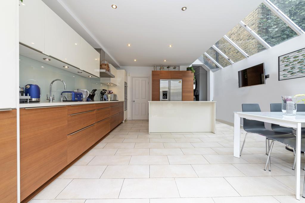 Stormont Road, SW11 4 bed terraced house - £1,350,000