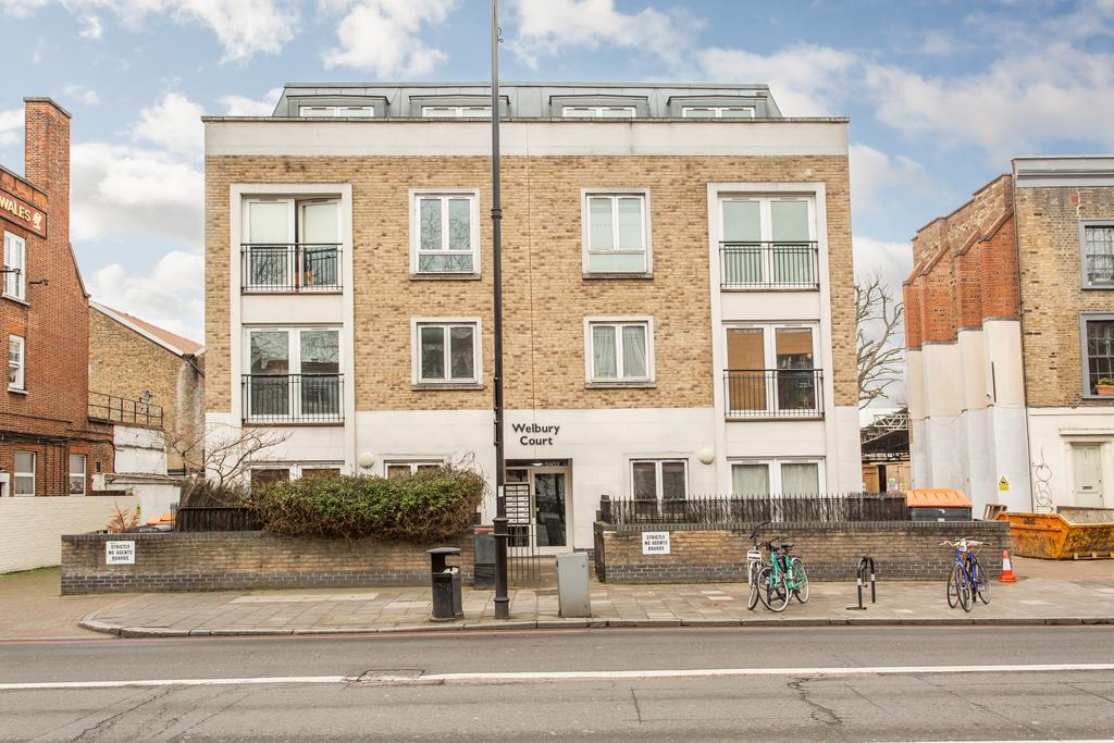 Kingsland Road, E8 1 bed flat - £325,000
