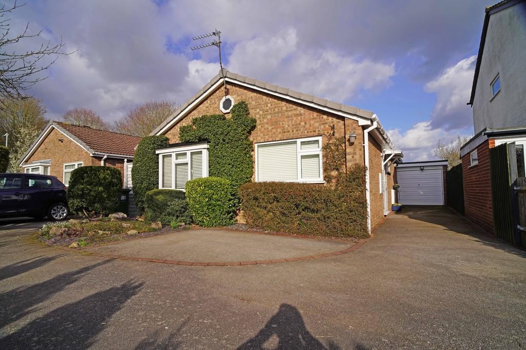 Wade Grove Warwick 2 Bed Detached Bungalow £895 Pcm £207 Pw