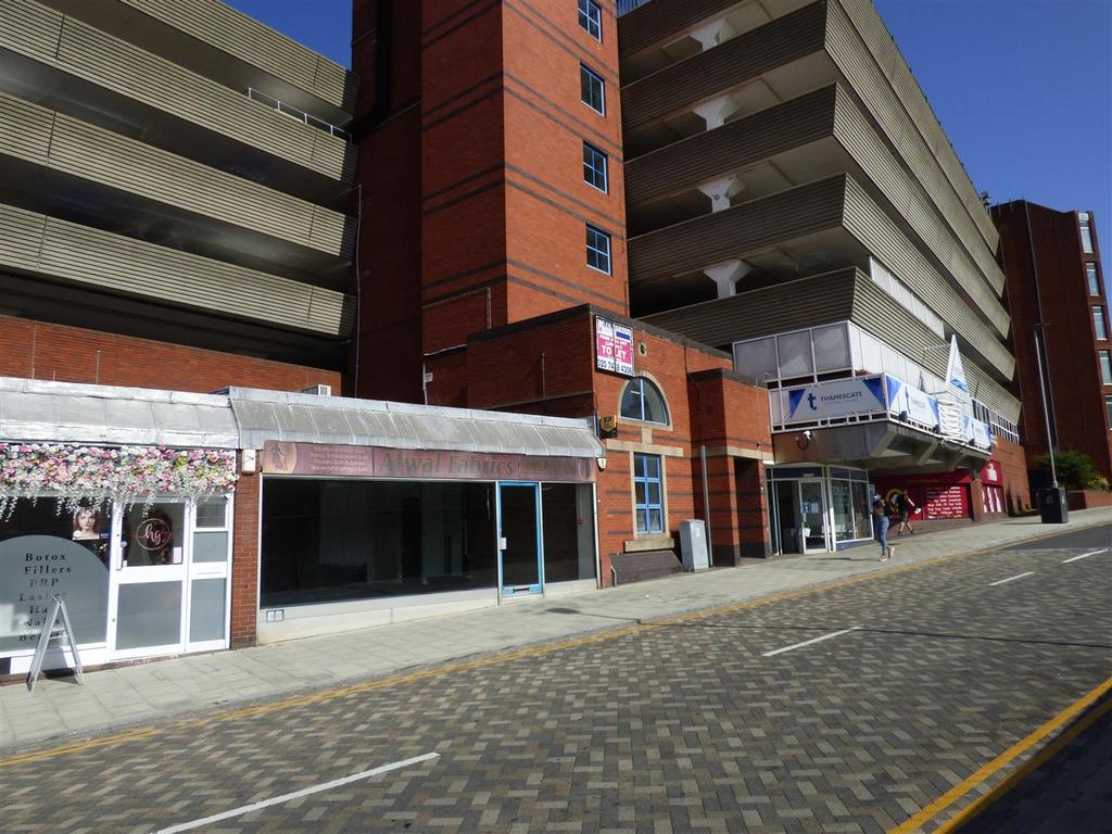 Clive Road, Gravesend, Kent Property - £1,021 pcm (£236 pw)