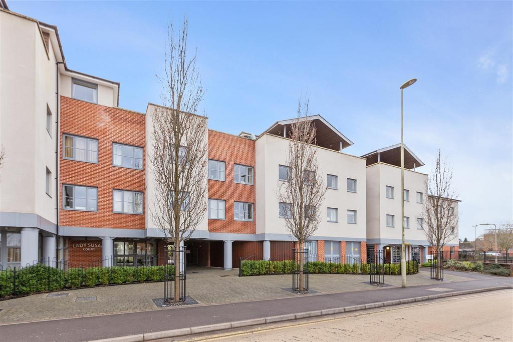 New Road, Basingstoke 2 bed apartment - £287,500