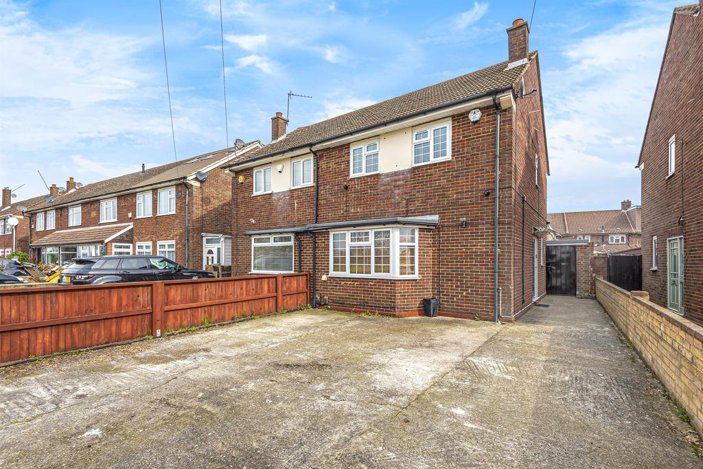 Greenway, Hayes, UB4 9HR 3 bed semi-detached house - £469,950