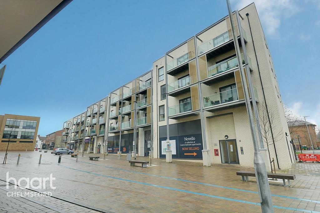 Cunard Square, Chelmsford 2 bed apartment - £68,750