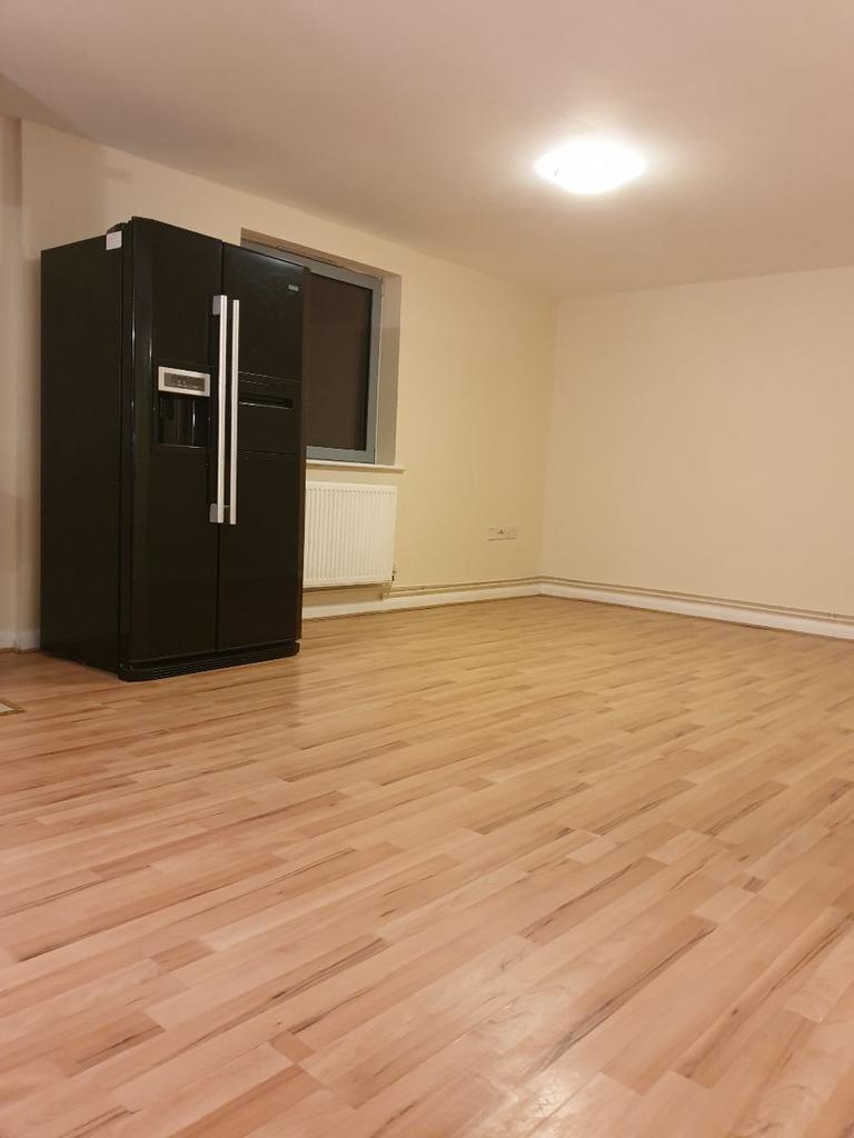 Newlife Apartments, Upper Cross Street, Northampton 2 bed flat - £130,000